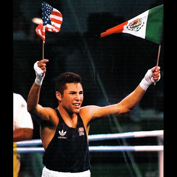 Oscar De La Hoya Bio [2021 Update]: Early Life, Career & Net Worth ...