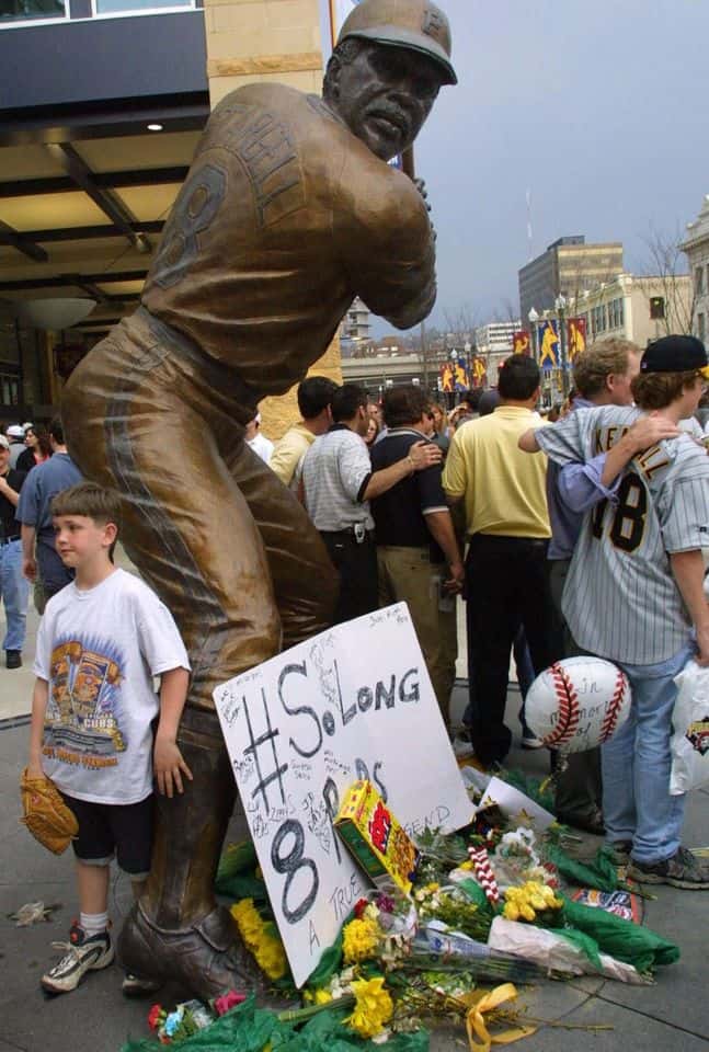 Willie Stargell Statue Players Bio 6000