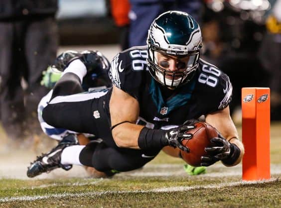 Zach Ertz scoring a touchdown. - Players Bio