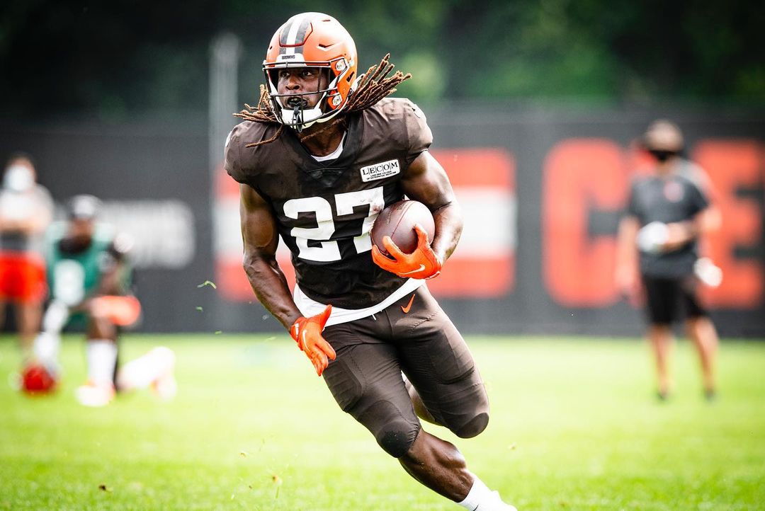 Kareem Hunt Bio: Drugs, Career, Girlfriend & Net Worth - Players Bio