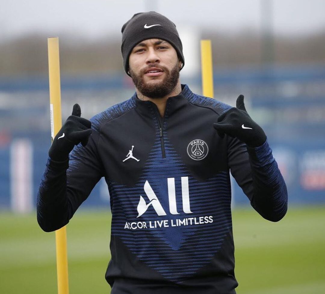 15 Best-Looking Male Athletes in the World - Players Bio