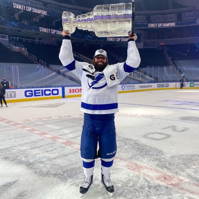 Patrick Maroon [2022 Update]: Hockey, Contract & Net Worth - Players Bio