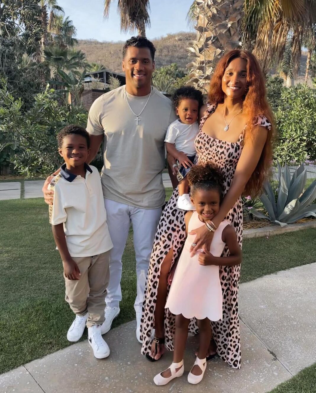 Who Is The Father Of Russell Wilson? Children & Career - Players Bio