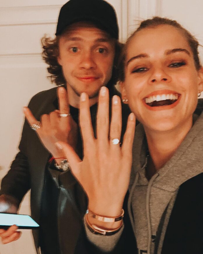 Artemi Panarin's Girlfriend Alisa Znarok: Bio & Net Worth - Players Bio