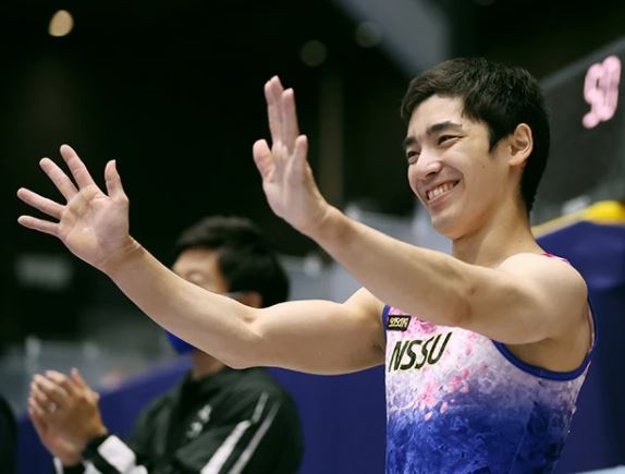 kenzo-waving - Players Bio