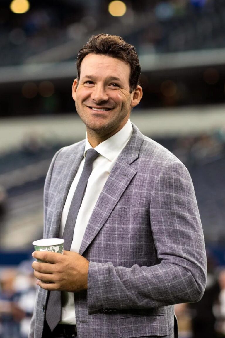 12 Best Looking Quarterbacks In NFL - Players Bio