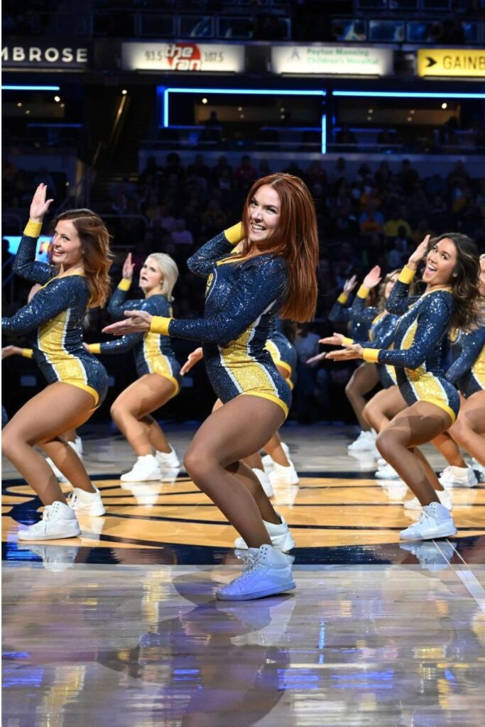 15 Best NBA Cheerleadering Squad Of 2022 - Players Bio