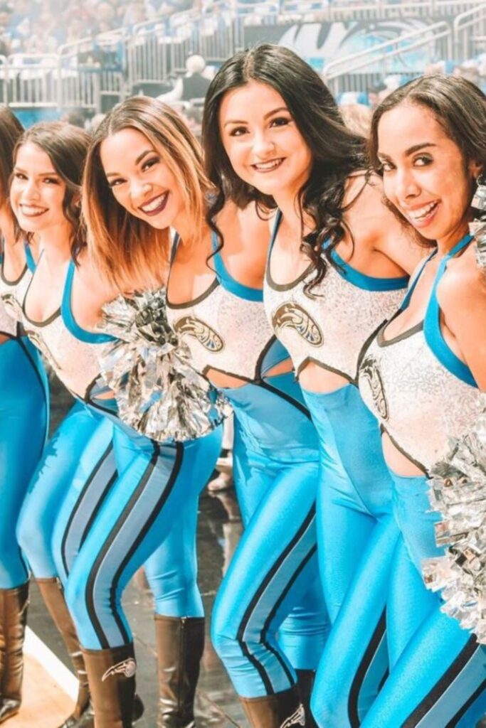 15 Best NBA Cheerleadering Squad Of 2022 - Players Bio