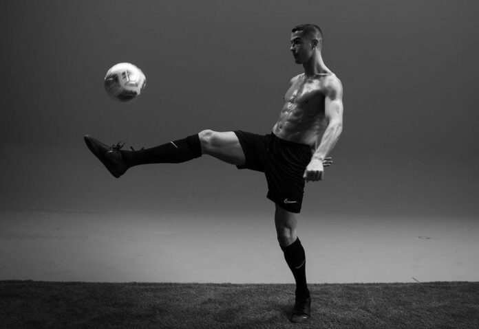 12 Reasons Why Ronaldo is the Best - Players Bio