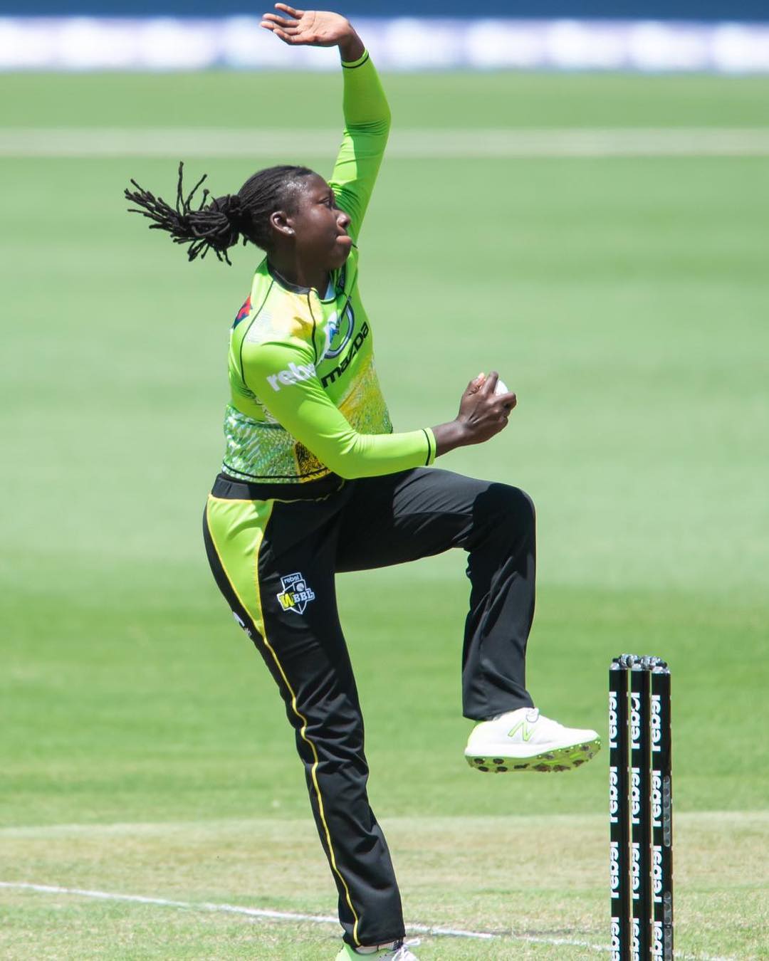 12 Best Female Bowler of All Time in Cricket - Players Bio