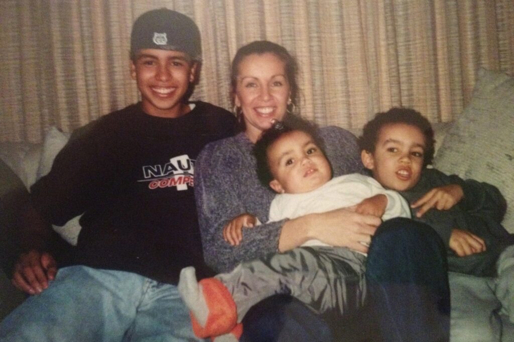 NBA's-point-guard-Jones-with-his family - Players Bio