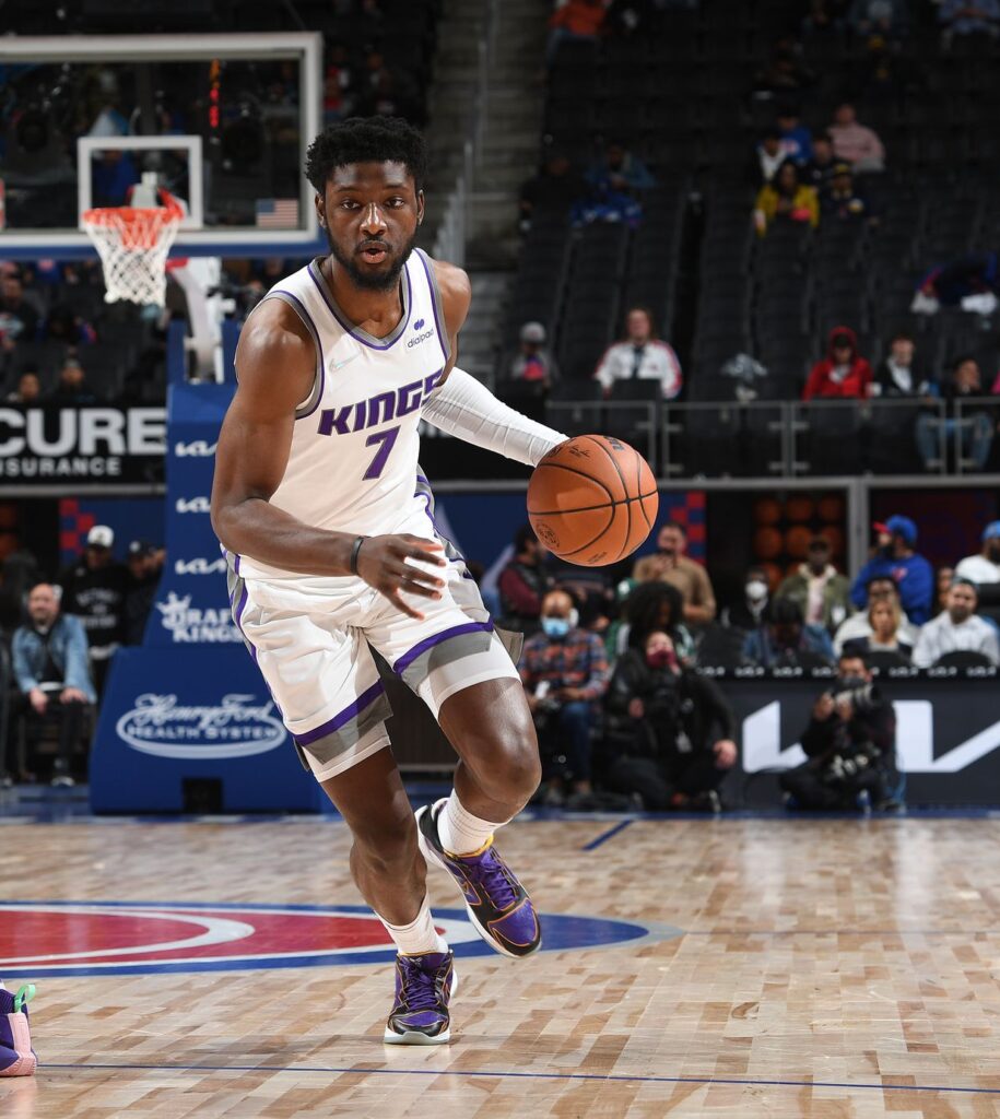 Chimezie Metu Bio: College, Contract, Girlfriend & Net Worth - Players Bio