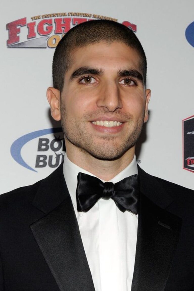 Ariel Helwani Bio: MMA Reporting, Controversies, UFC Ban & Family ...