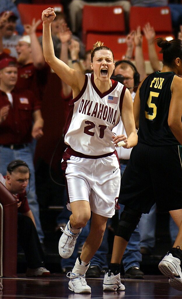 Stacey Dales - Players Bio