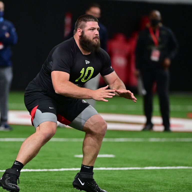 Ben Cleveland, Career, Net Worth & Wife - Players Bio