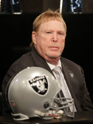 The Life of The Raiders Owner, Mark Davis! - Players Bio
