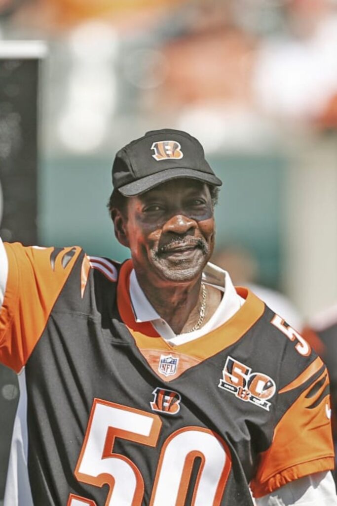 Top 10 Most NFL Interceptions Of All Time - Players Bio
