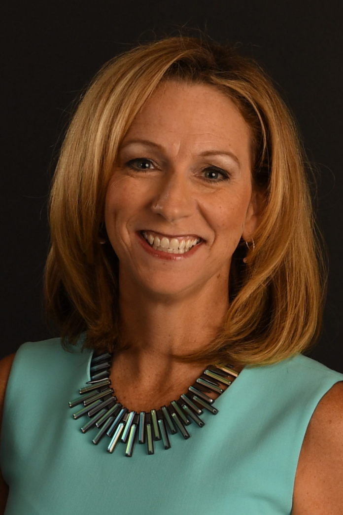 Beth Mowins: Early Life, Relationship & Salary - Players Bio