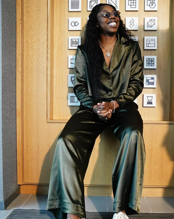 Arike Ogunbowale is a WNBA player - Players Bio