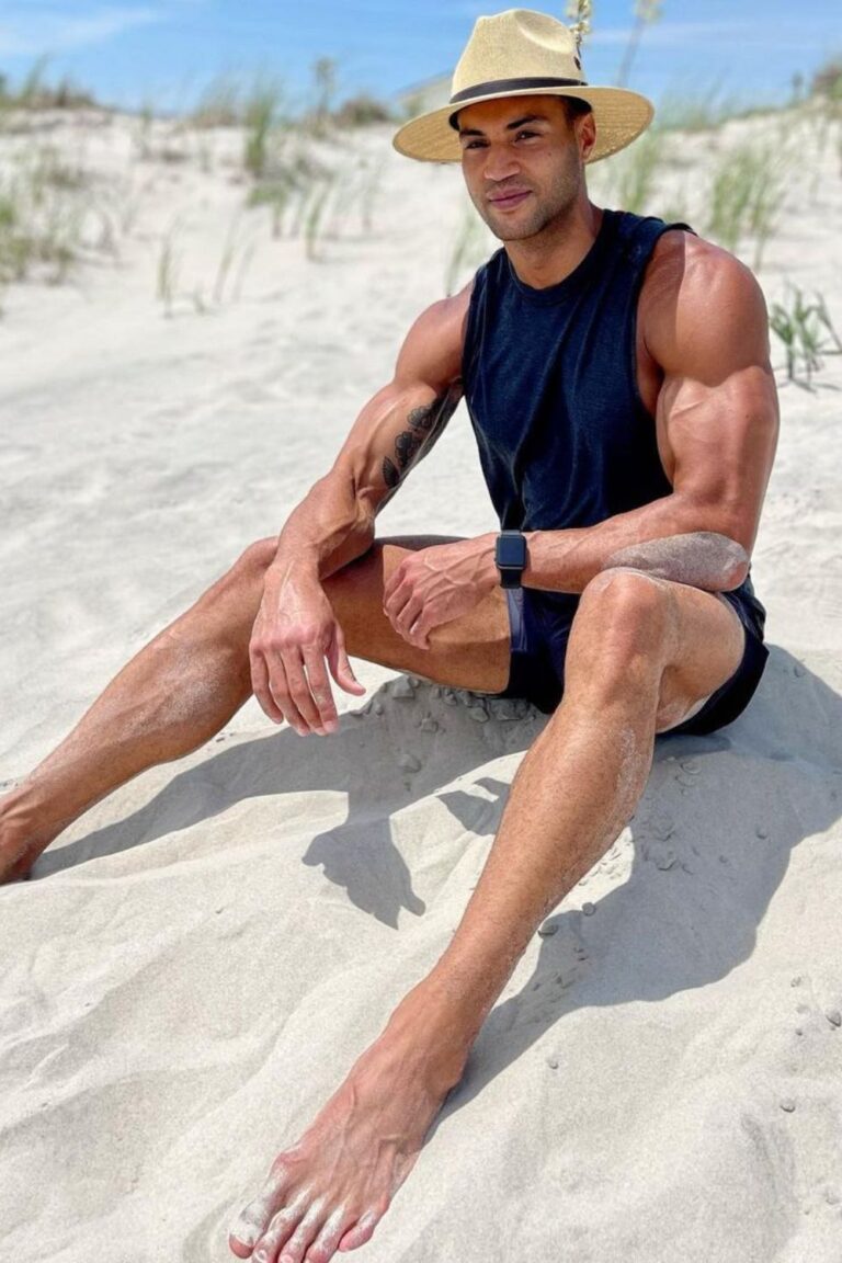 Devin Goda Bio: Family, NFL, Partner, Model & Net Worth - Players Bio