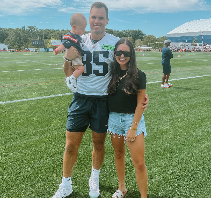 Hunter Henry's family - Players Bio