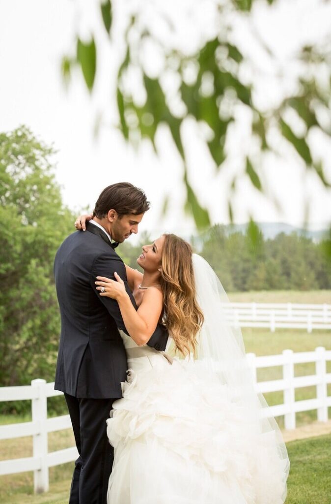 Eric Decker Wife: All About Jessie James Decker! - Players Bio