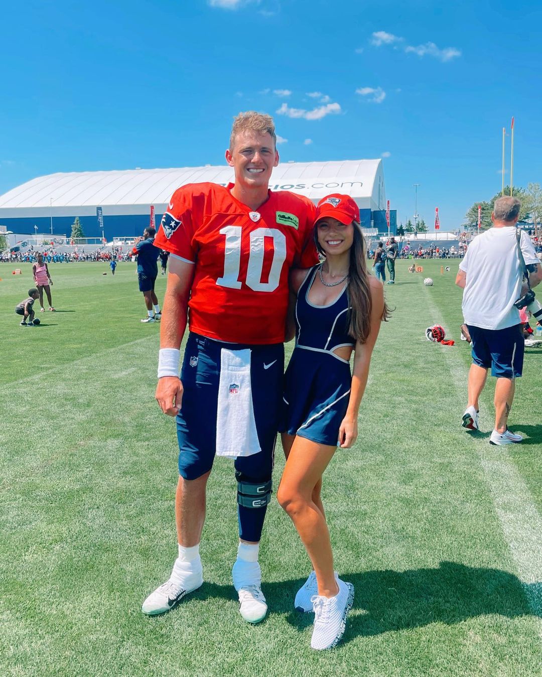 Mac-Jones-with-his-girlfriend-Sophie-Scott (Source: Instagram ...