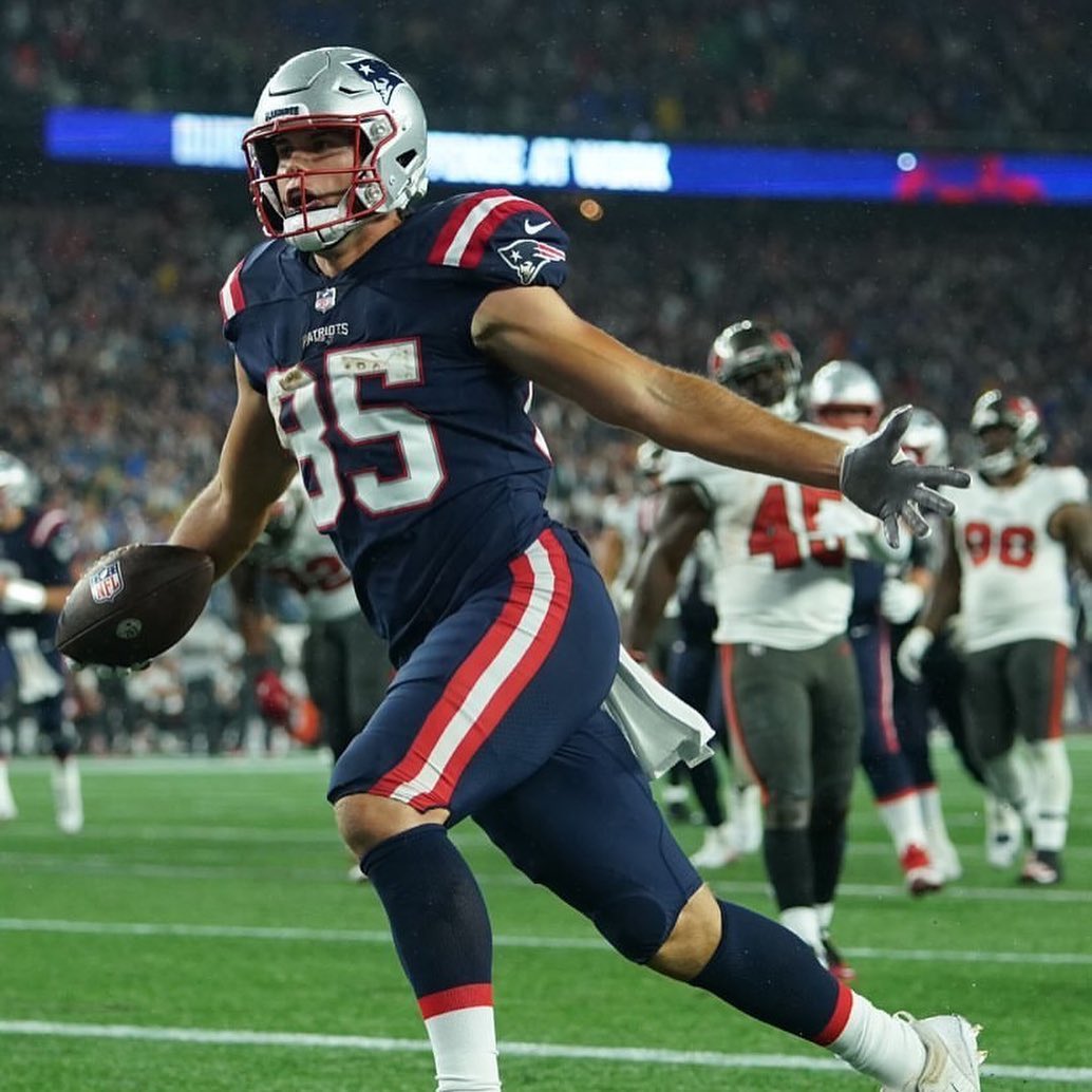 Hunter Henry Son: All We Know About John Ace Henry! - Players Bio