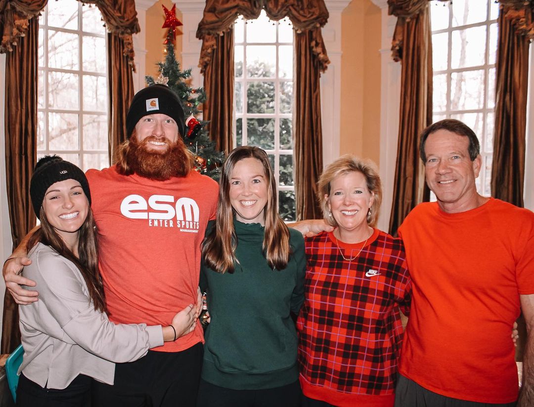 hayden-hurst-family - Players Bio