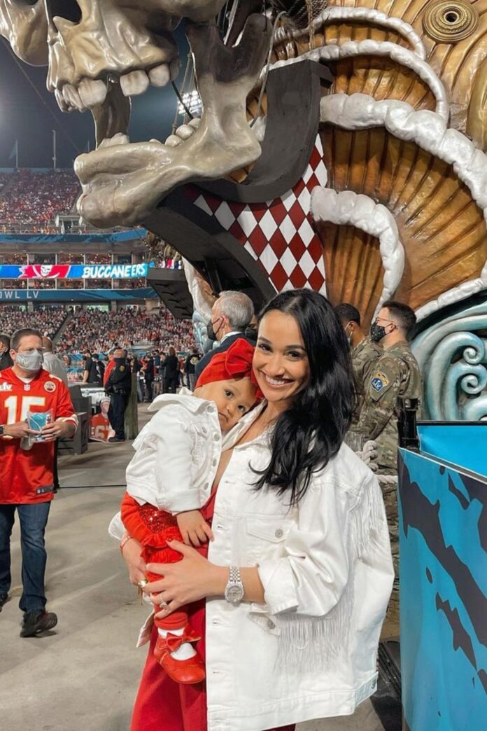 Demarcus Robinson Wife: All About Davontay Moore! - Players Bio