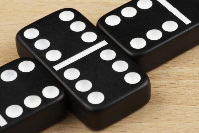 10 Tips On How To Play Dominoes Like A Pro - Players Bio