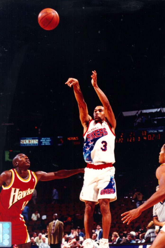 15 Shortest NBA Players of All Time - Players Bio