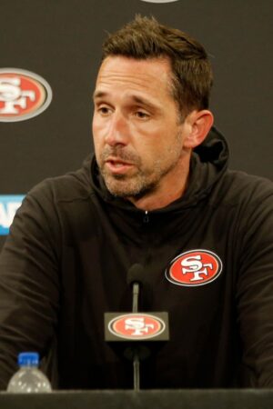 19 Handsome NFL Coaches - Players Bio