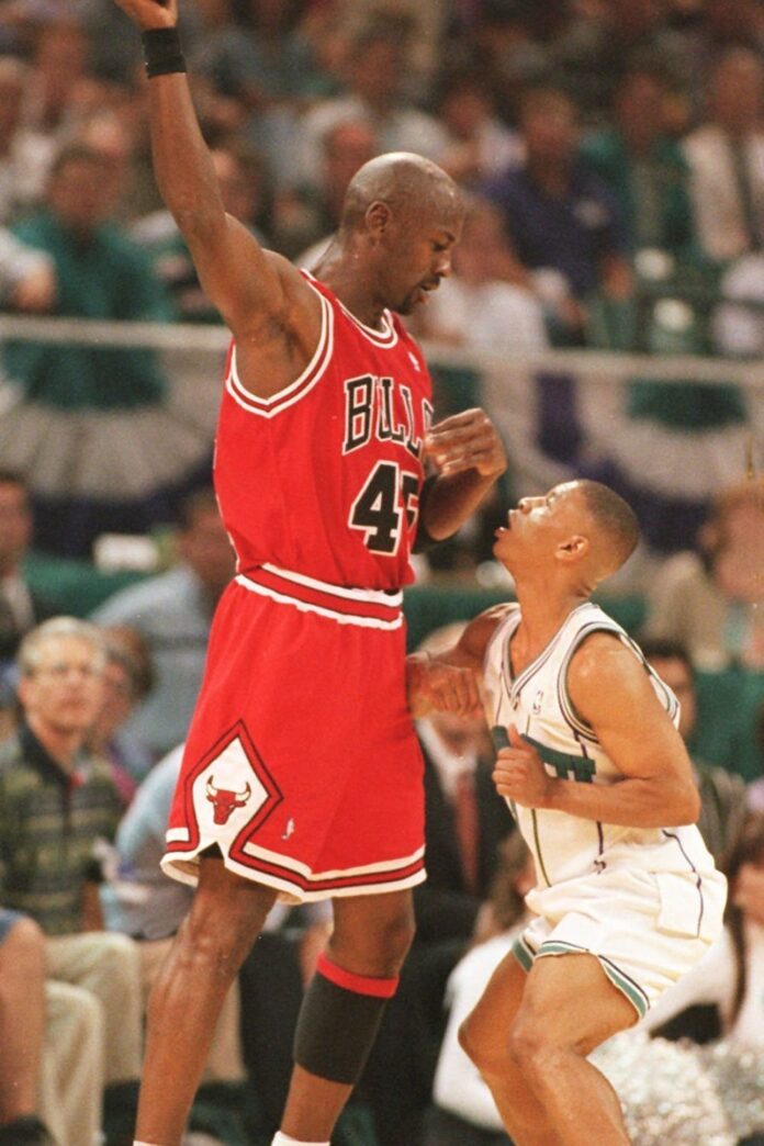 15 Shortest NBA Players of All Time - Players Bio