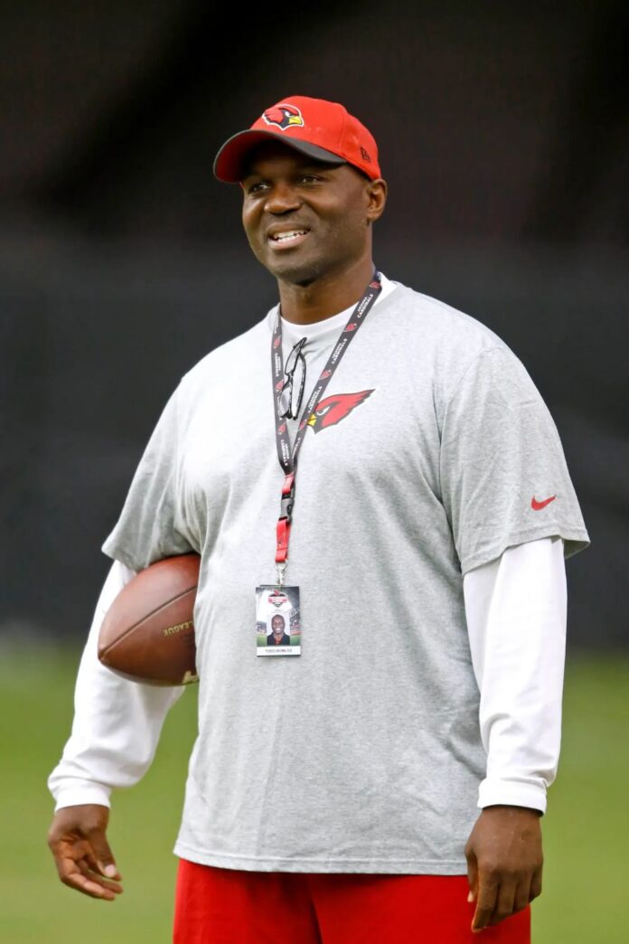 19 Handsome NFL Coaches - Players Bio