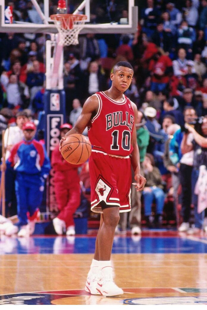 B.J.Armstrong: Early Life, Family, Basketball Career & Wife - Players Bio