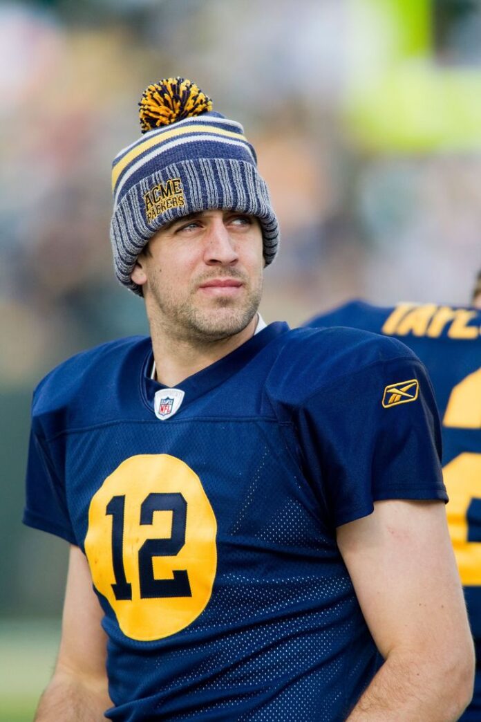 Aaron Rodgers Net Worth: Girlfriend, Stats & Contract - Players Bio