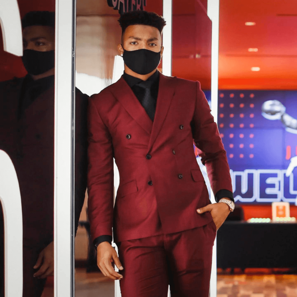 Justin Fields: Early Life, Girlfriend, Net Worth, & Career - Players Bio