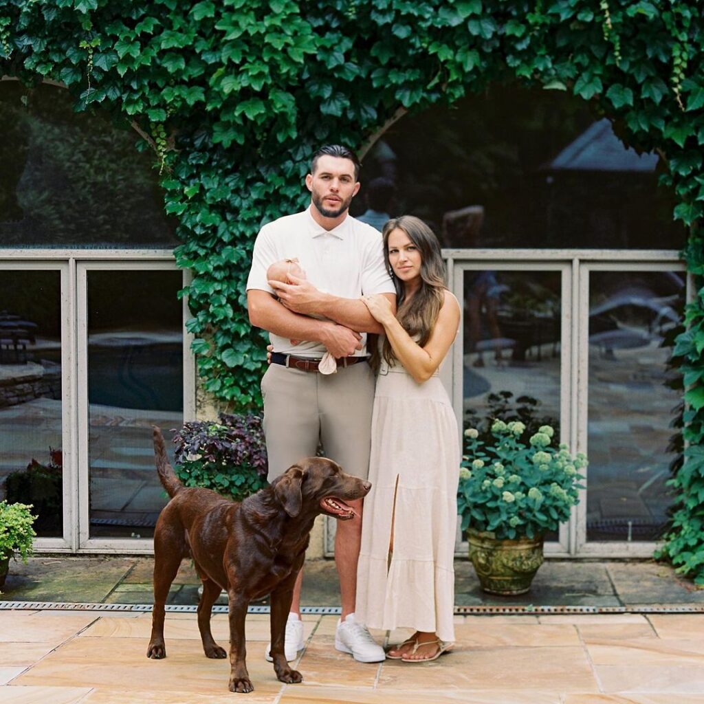 Who Is Harrison Smith Wife? - Players Bio