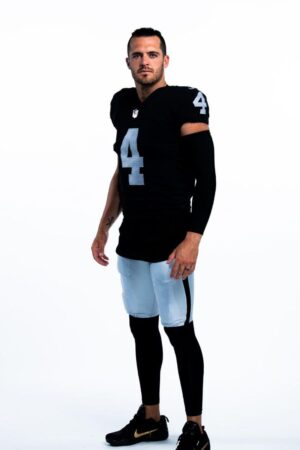 Derek Carr Bio: Family, Net Worth, And NFL Contracts - Players Bio