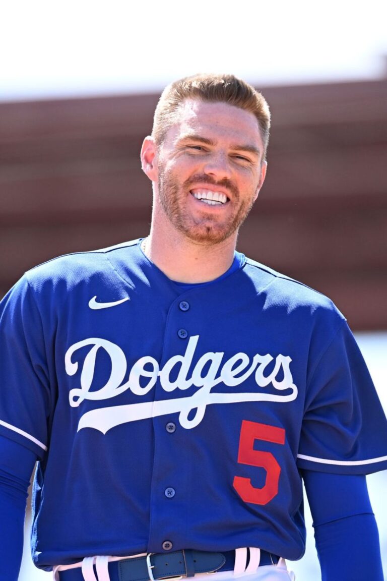12 Hottest Baseball Players - Players Bio