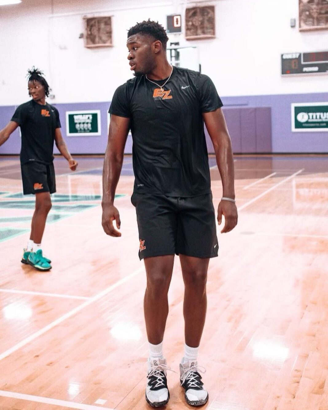 Darius Days Bio: Family, Contracts And Net Worth - Players Bio