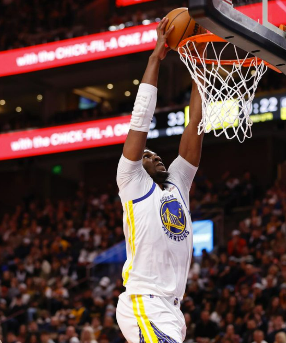 Kevon Looney scoring a point (Source: Instagram) - Players Bio