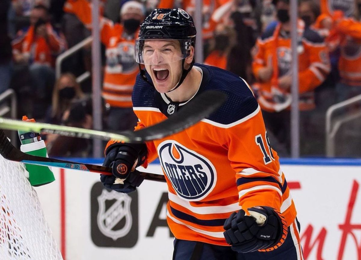 Who Are Stuart And Vicky Hyman? Zach Hyman Parents - Players Bio