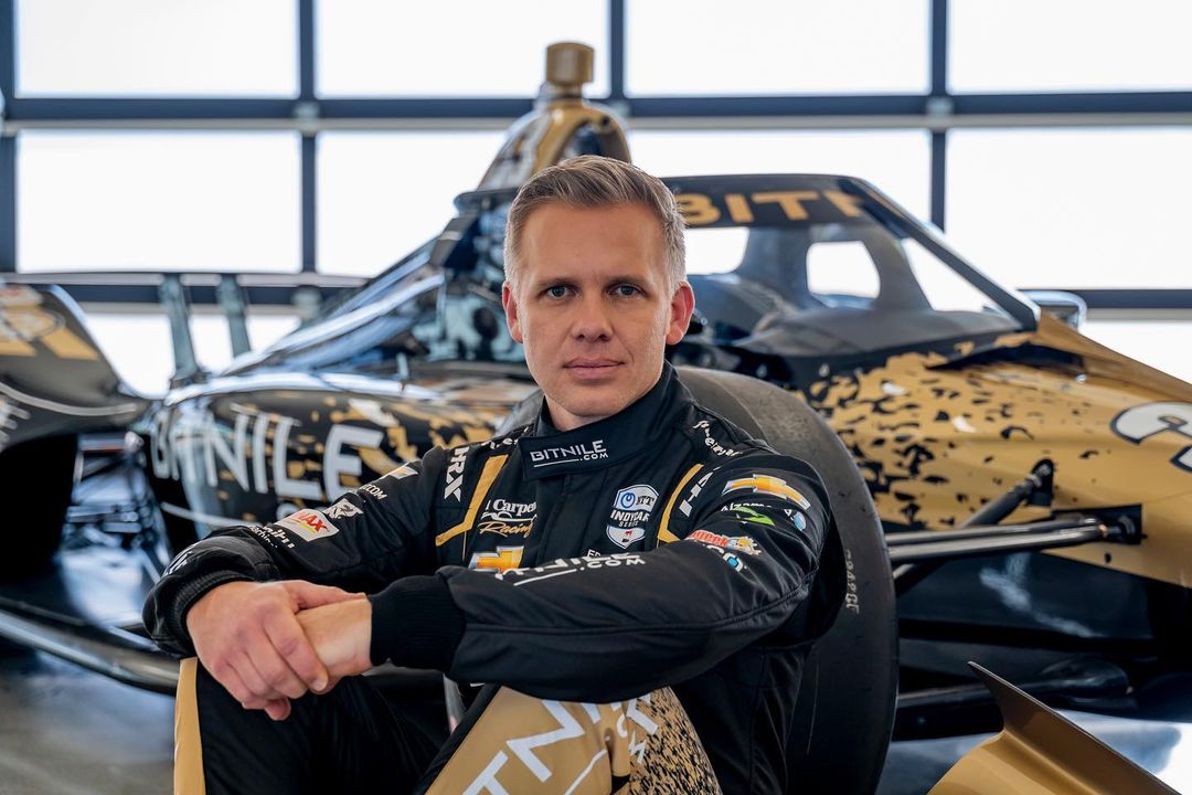 Ed Carpenter Posing For A Photo Infront Of A Car - Players Bio