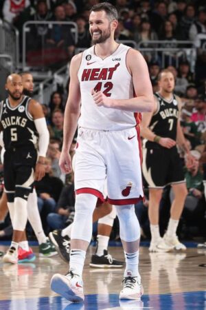 Kevin Love Brother Collin Is A Musical Artist And Sister Emily Is An ...