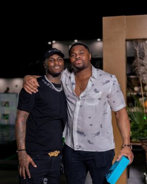 Who Are Ledarius And Sandy Mack Jr? Khalil Mack Brother- Age Gap ...