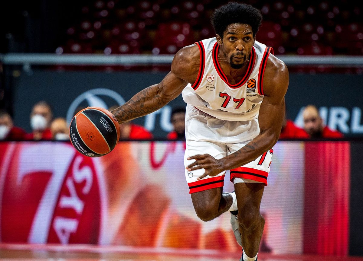 Who is Beril McKissic? Shaquielle McKissic Wife: Married Life & Kids ...