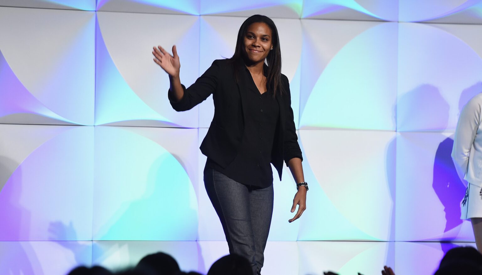 Lindsey Harding Wife: Is Stockton Kings Head Coach Married? Parents And ...