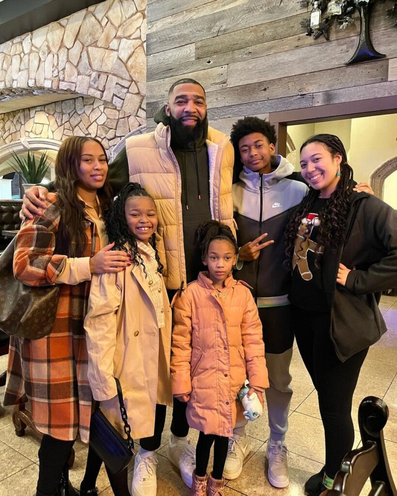 Romeo Travis Wife Shay Travis Is An Entrepreneur: Married Life And Kids ...